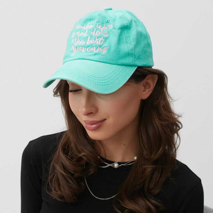 Кепка для женщин