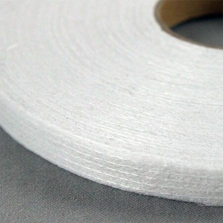 Тесьма флизелиновая для швов (клеевая) ширина 1см , белая 50 метров