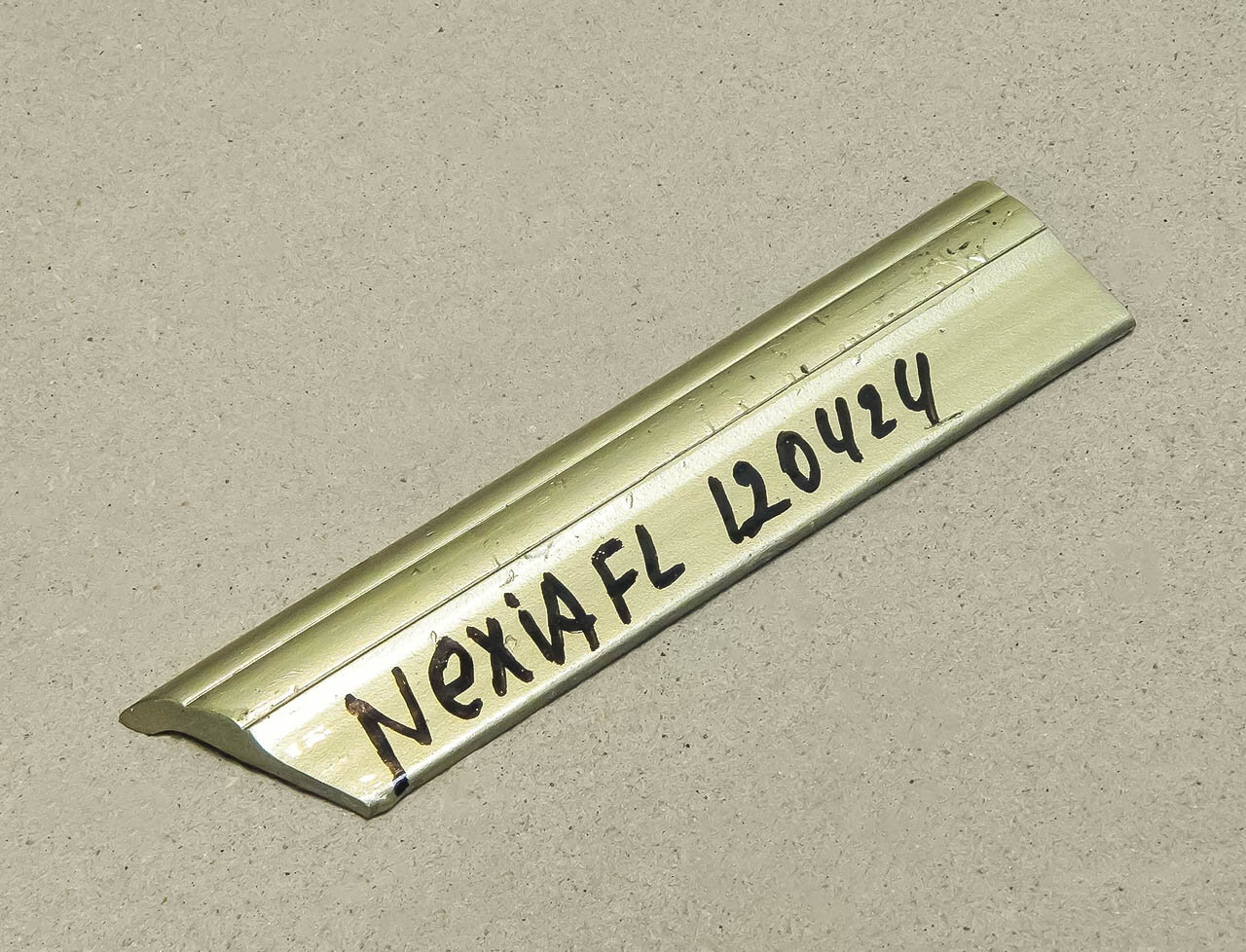 Молдинг крыла левый Nexia N100