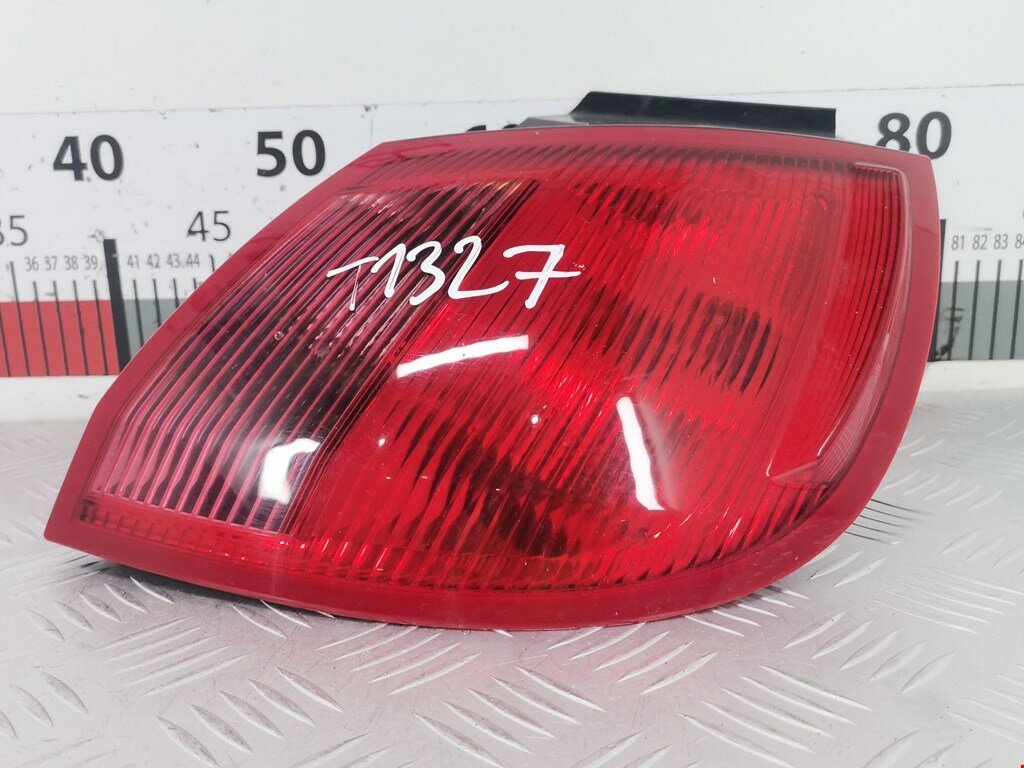Фонарь задний правый Mitsubishi Colt 6 MN186268 арт. 1523941