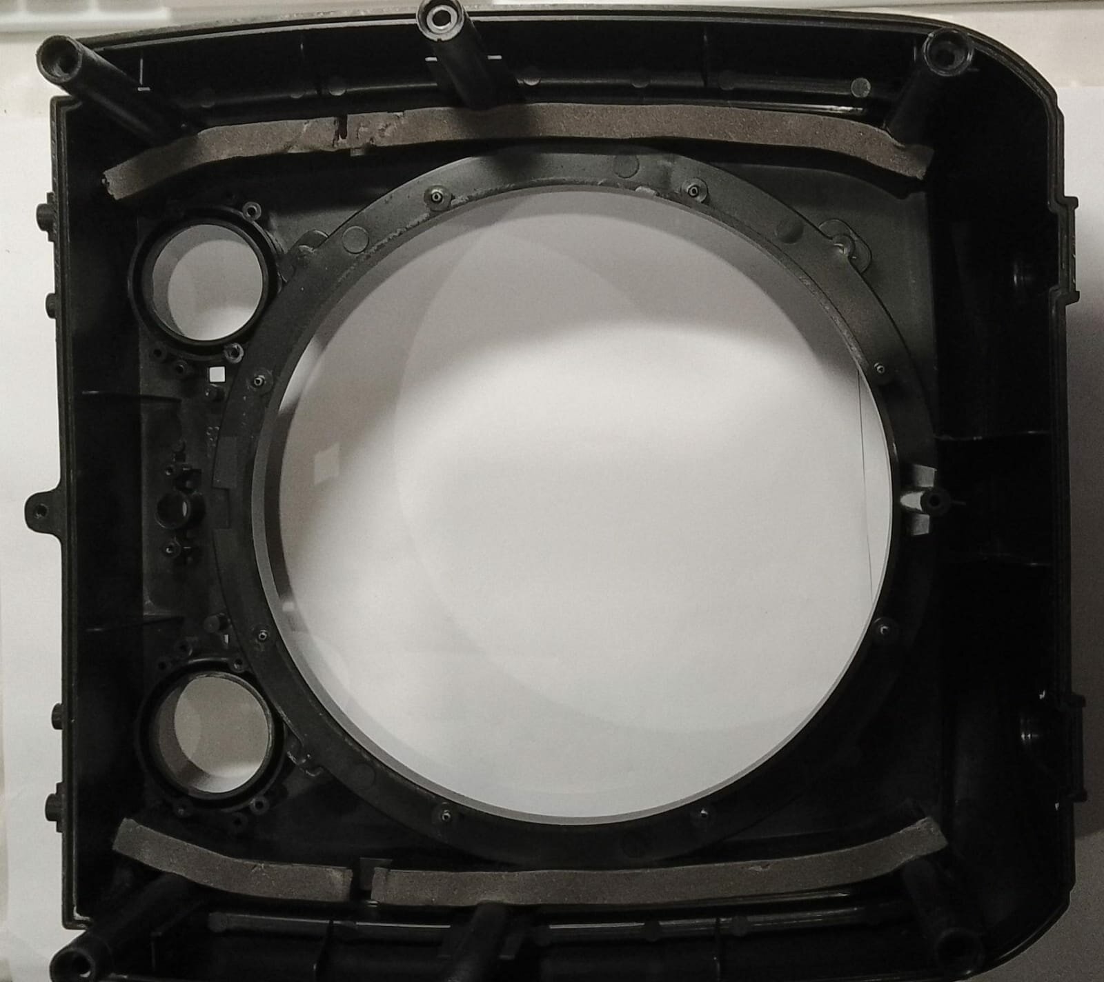 Передняя часть корпуса портативной акустики (Eltronic 20-68 Dance Box)