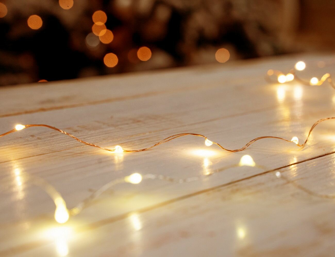 Гирлянда светлячки, 20 экстра-тёплых белых LED-огней, 1 м, светло-медный провод, батарейки, Koopman International AX9704010