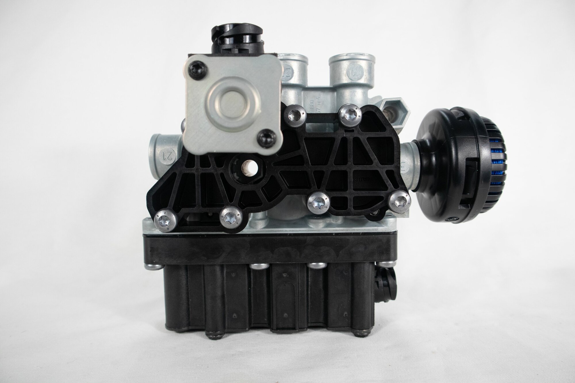 Клапан магнитный ECAS передней оси WABCO 4728800610