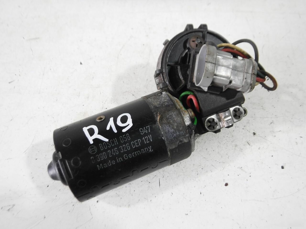 Моторчик стеклоочистителя передний Renault 19 I (1988—1992) 0390246326