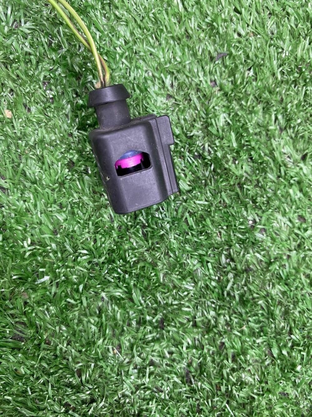 Разъем 8K0973702 VAG 3206 — фото 1