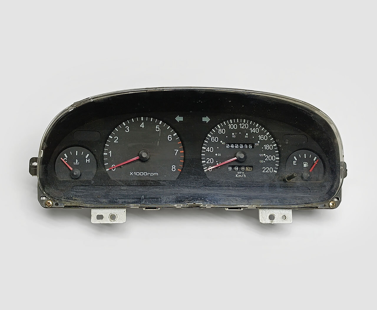 Панель приборов Kia Clarus