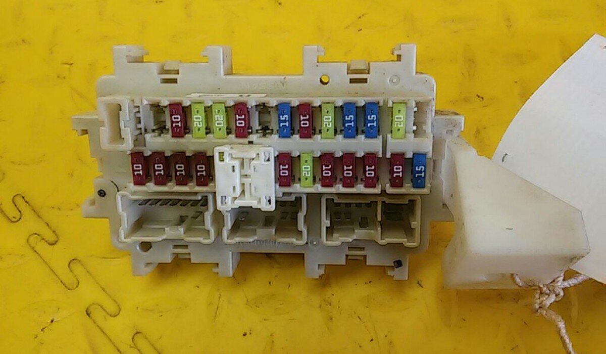 Блок предохранителей FX/QX70 (S51) Infiniti 243503FY1A