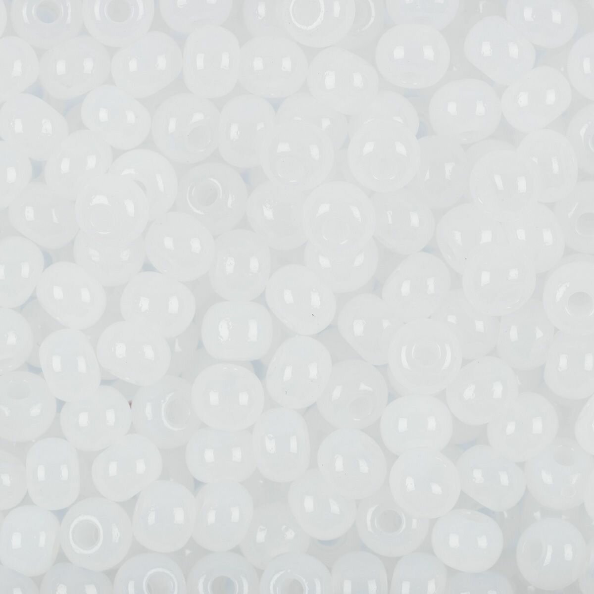 Бисер PRECIOSA Круглый, 03/0, 02090, белый, 5,5 мм, 50 г, Чехия (311-19001)