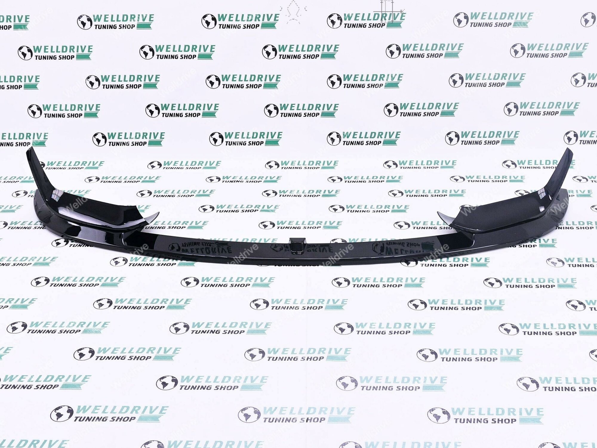 Губа переднего бампера BMW 3-series F30 F31 M3 look черный глянец