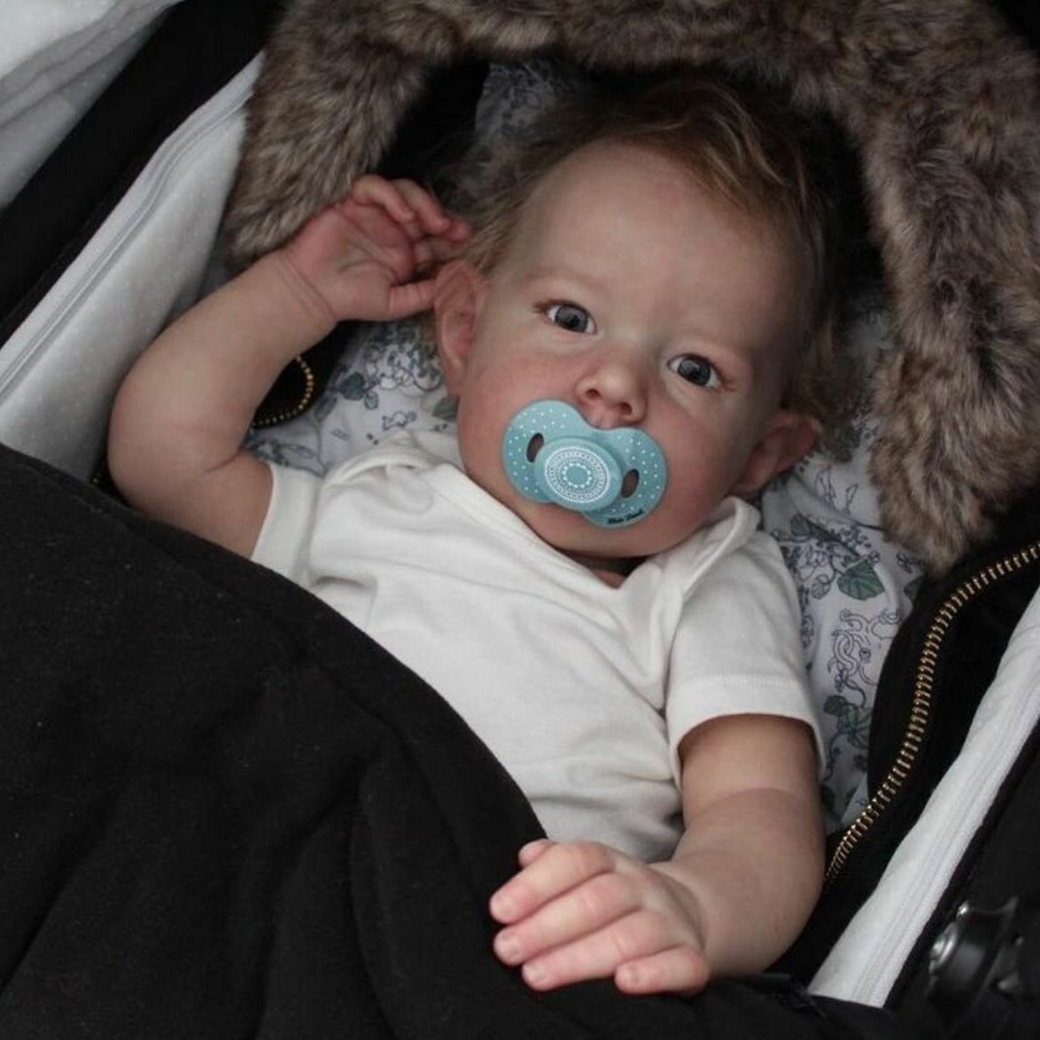 Кукла реборн силиконовая Liam 55см Cokela Корпус из мягкой ткани/Реалистичная кукла Reborn