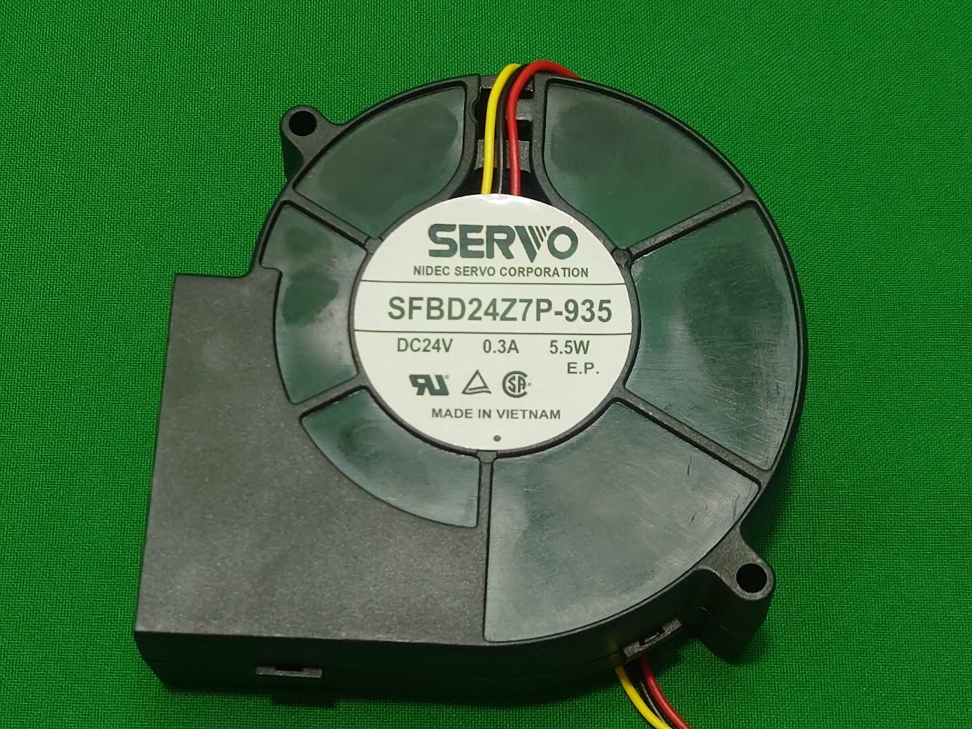 Вентилятор SERVO SFBD24Z7P-935, для корпуса, 24 В, 0,3 А, 90 x 90 x 32 мм