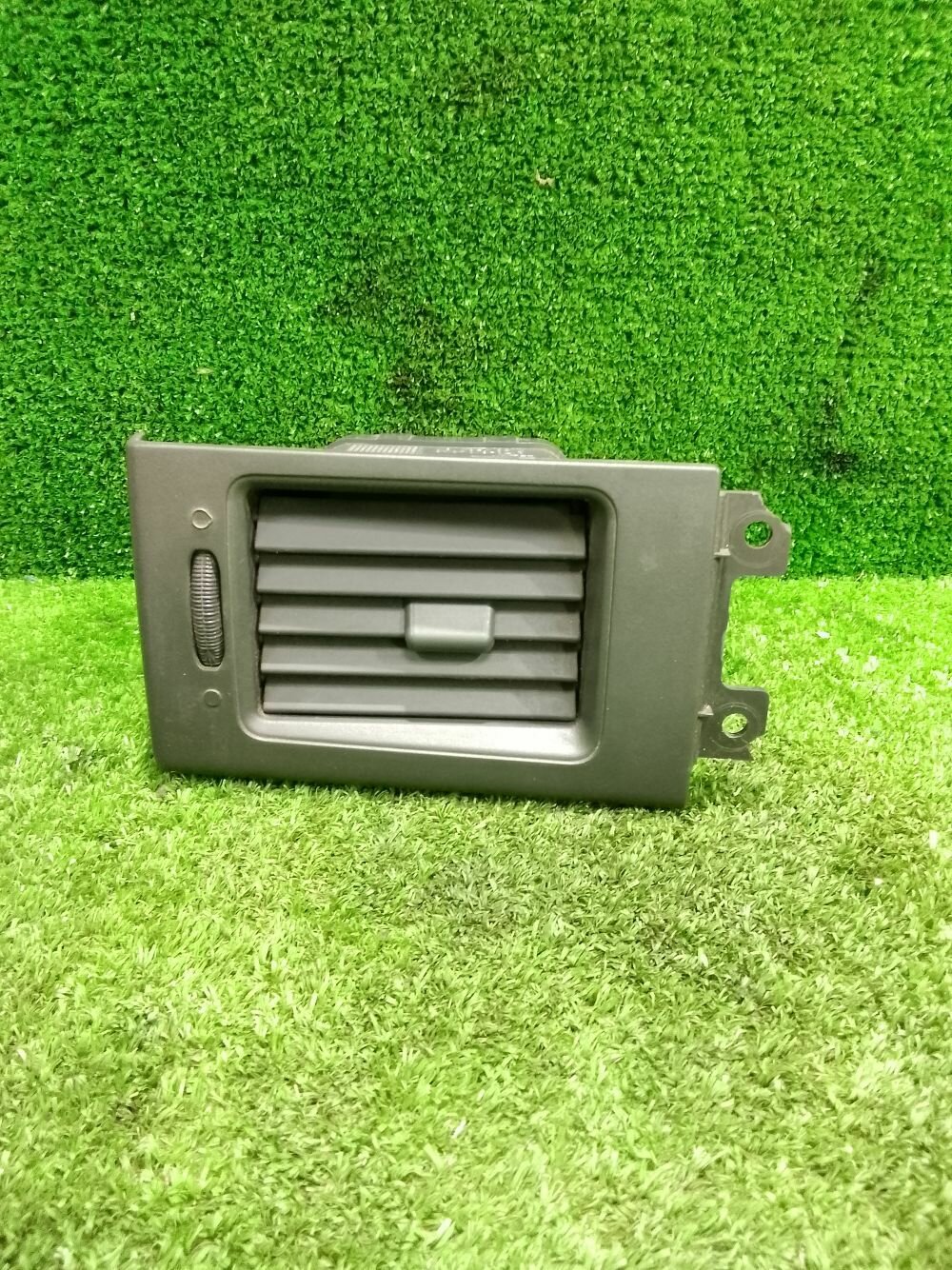 Дефлектор воздуховод левый Лада Приора Б/У с пробегом