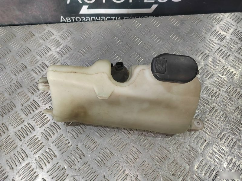 Бачок стеклоомывателя