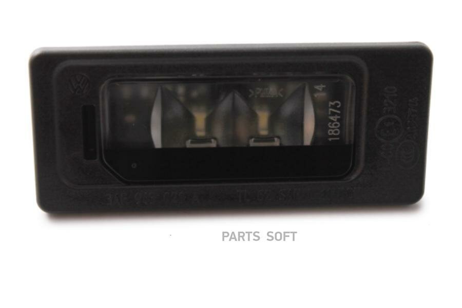 Фонарь подсветки номера! Audi A4/A5/A6/Q5, Skoda Fabia/Roomste/Yeti, VW Passat B6 VAG арт. 3AF943021A
