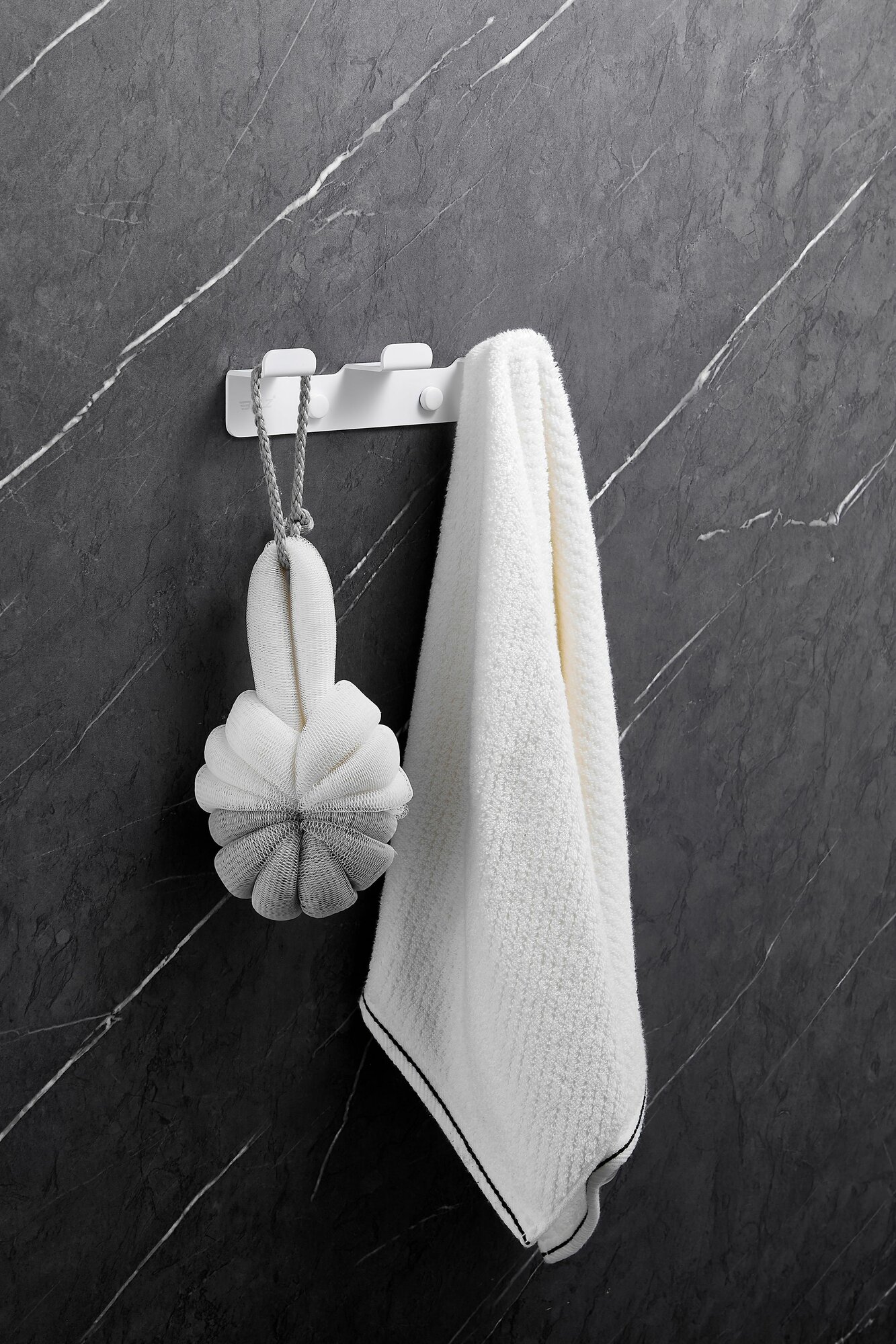 Вешалка в ванную для полотенец из нержавеющей стали, белый BELZ B9003-8