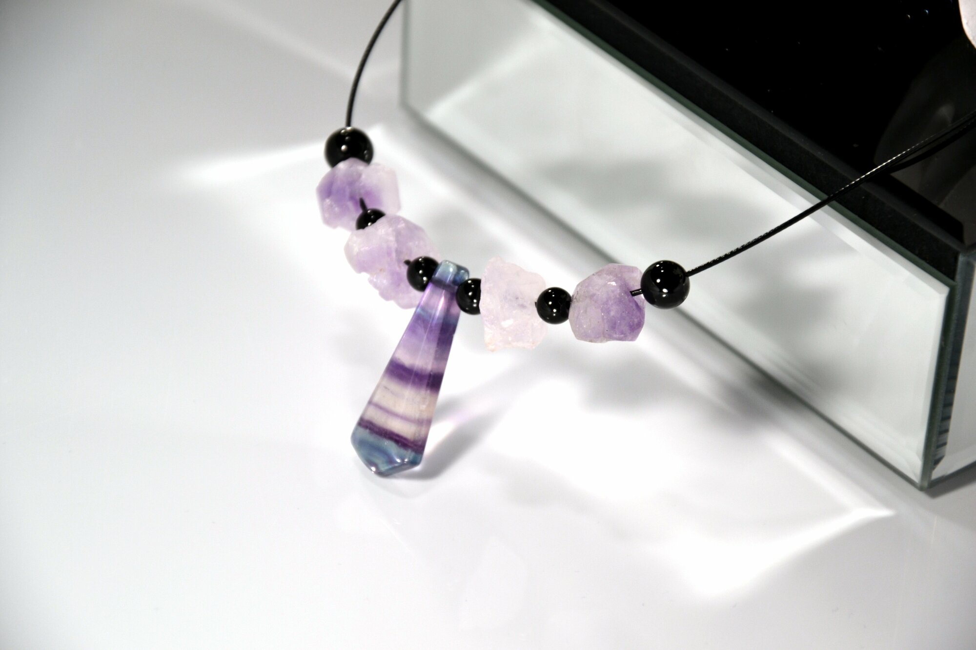 Колье, флюорит, аметист