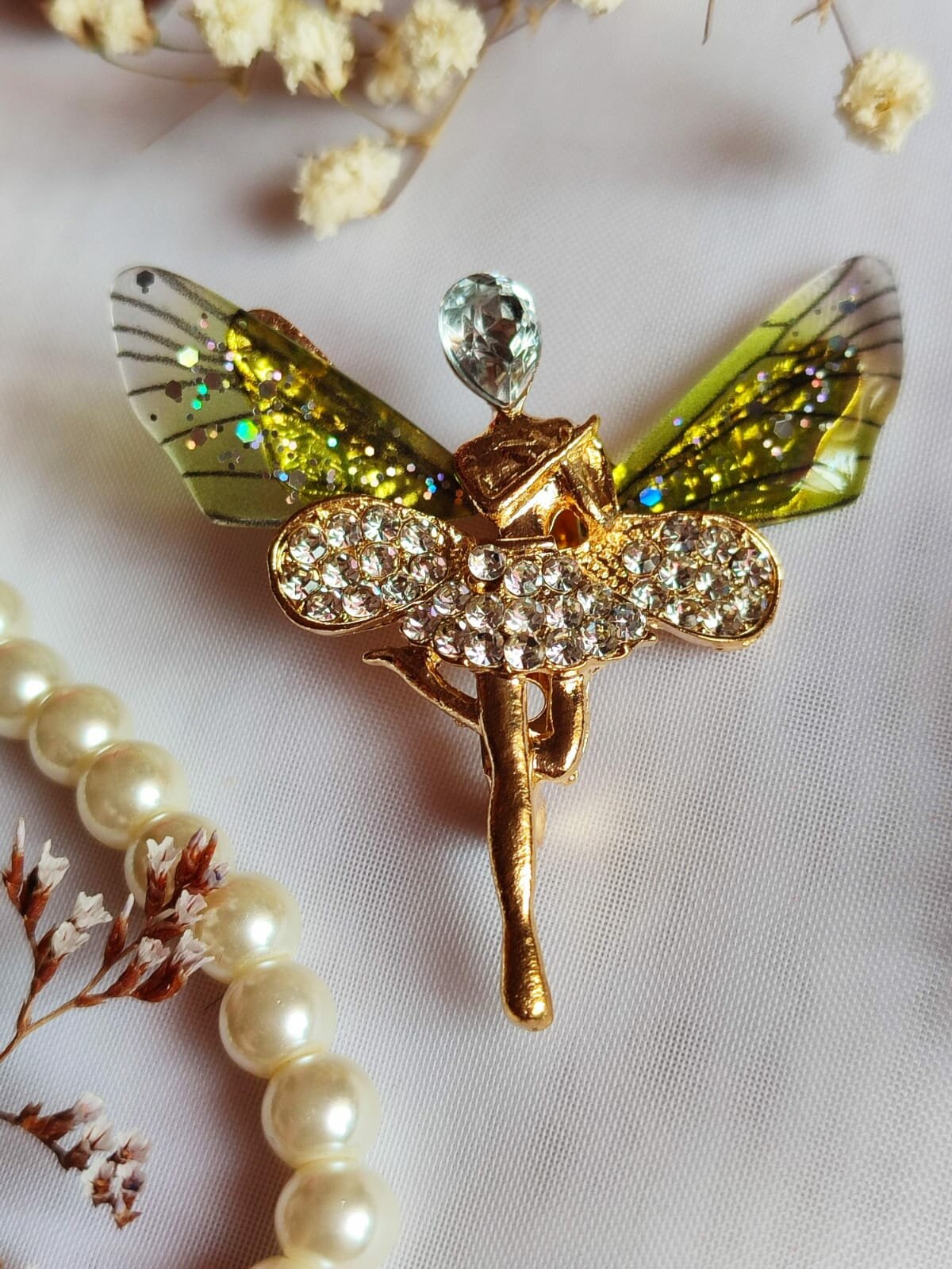 Брошь, стразы