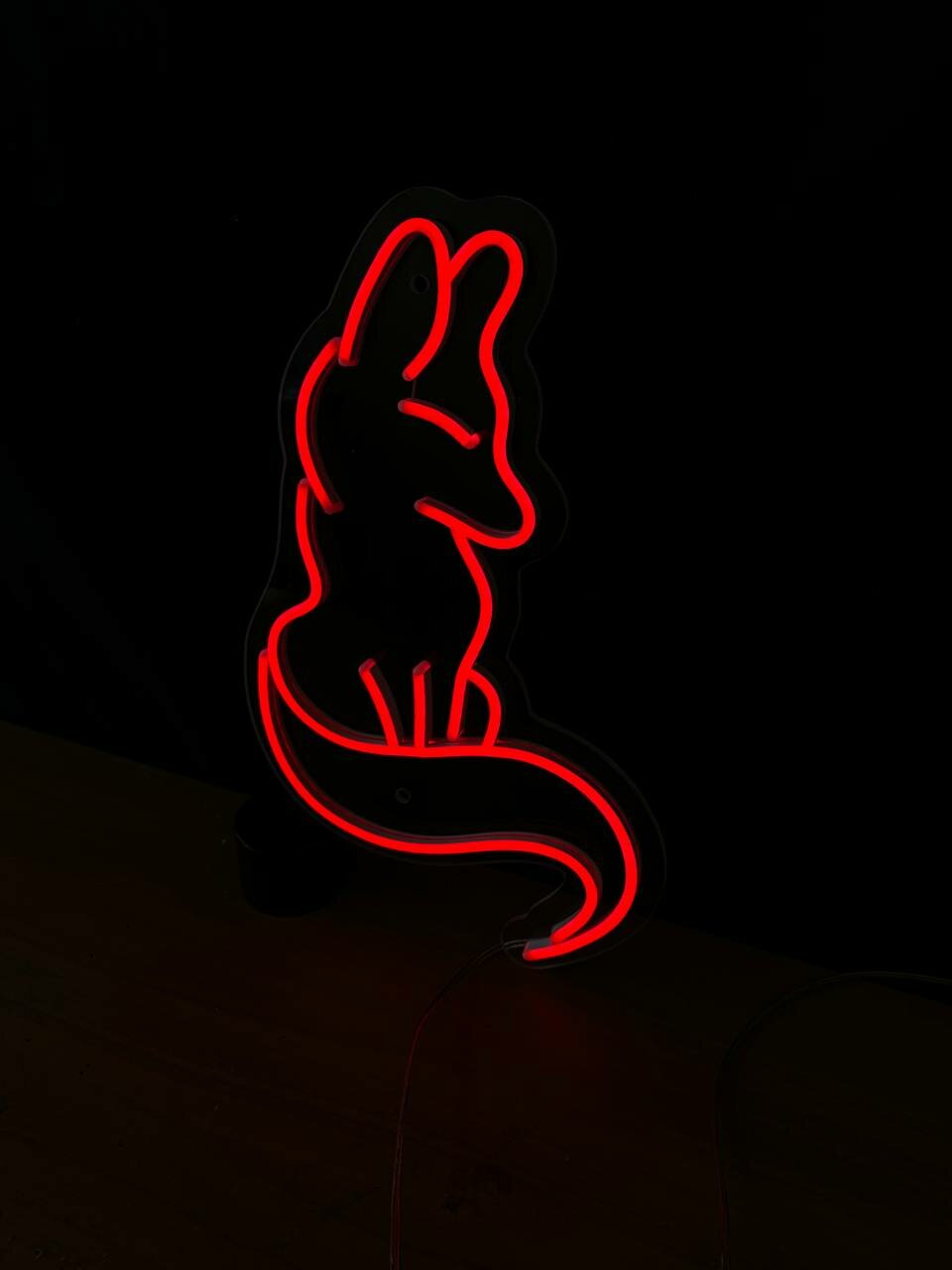 Неоновая лампа Лиса / Размеры: 250х400 мм