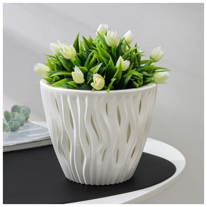 Кашпо для цветов со вставкой «Вдохновение», 2.25 л, d=17.5 см, h=15 см, белое