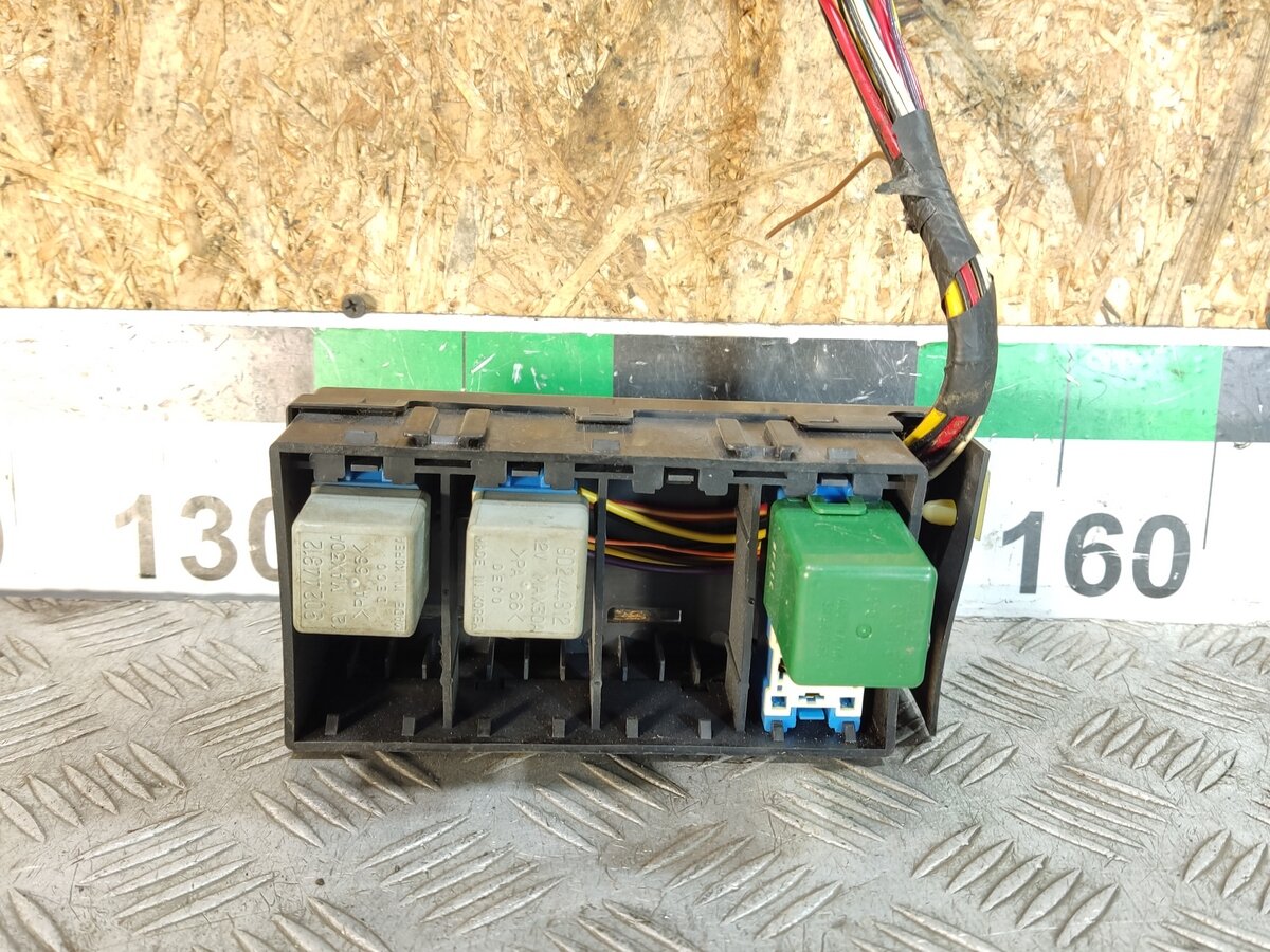 Блок предохранителей моторный DAEWOO Leganza 1997-2003 00001132650