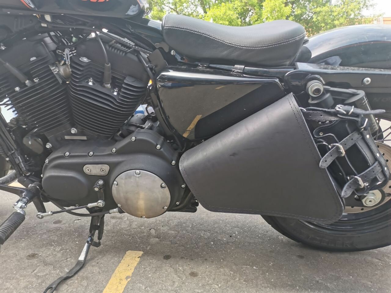 Кофр на маятник M19571 Harley Davidson Sportster