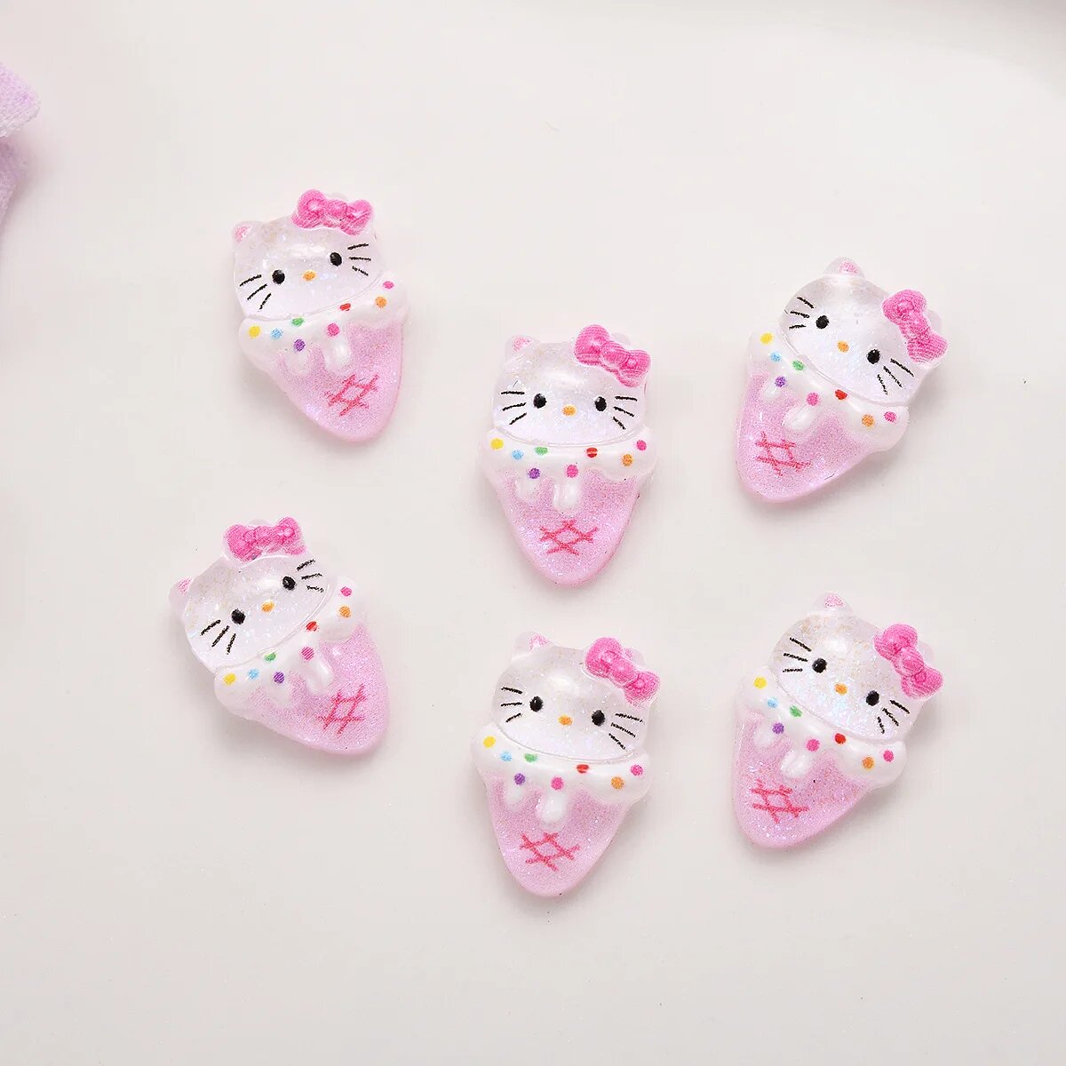 50 шт. Шармы Sanrio: Hello Kitty, Kuromi, Melody для дизайна ногтей Розовый, G020-4(50pcs)