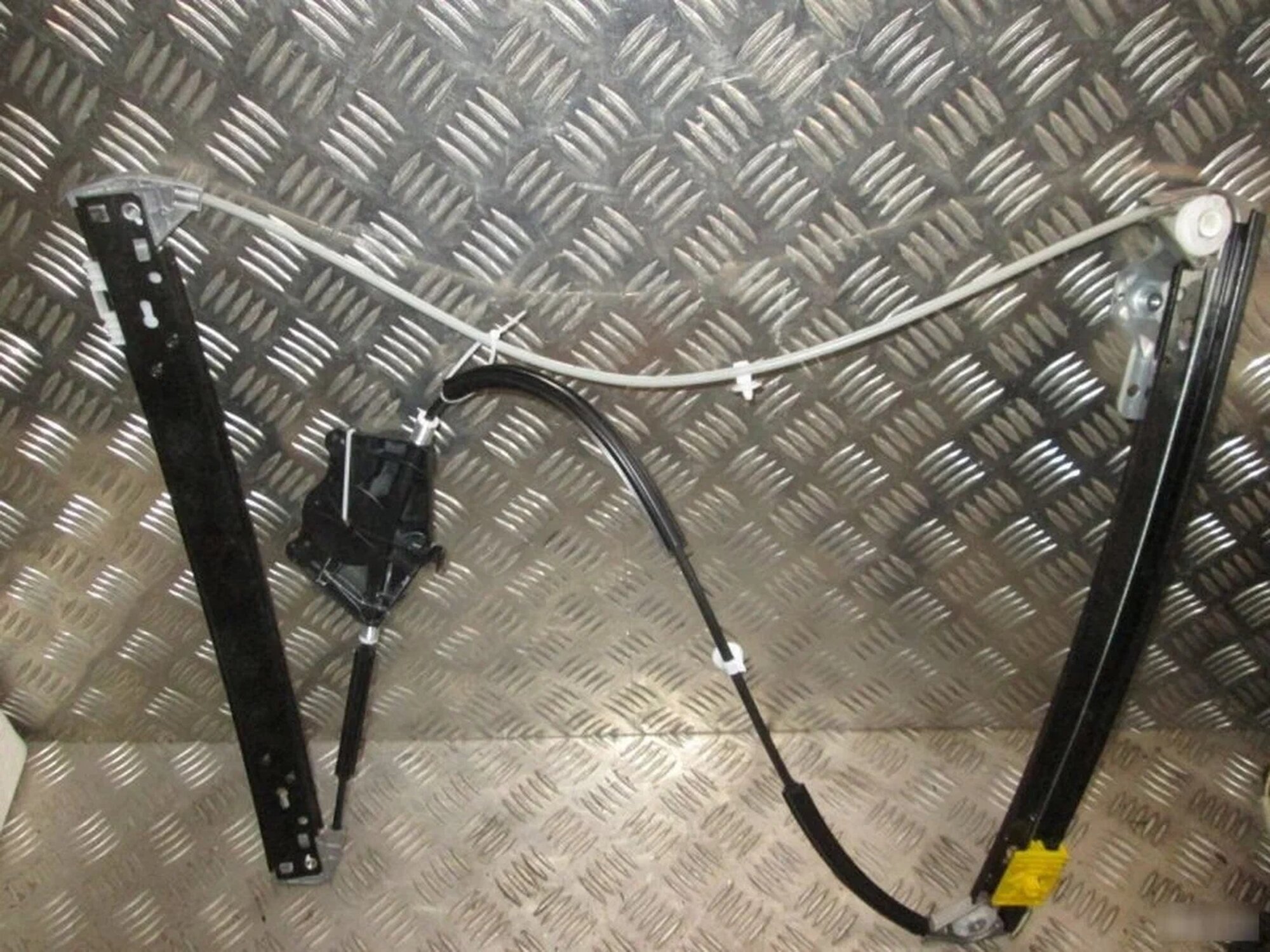 Стеклоподъемник API AU260040Z0R00, для Audi A4, передний, правый