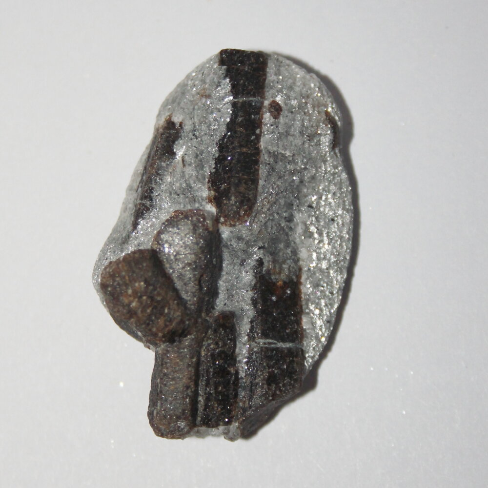 Ставролит, коллекционный образец "True Stones"