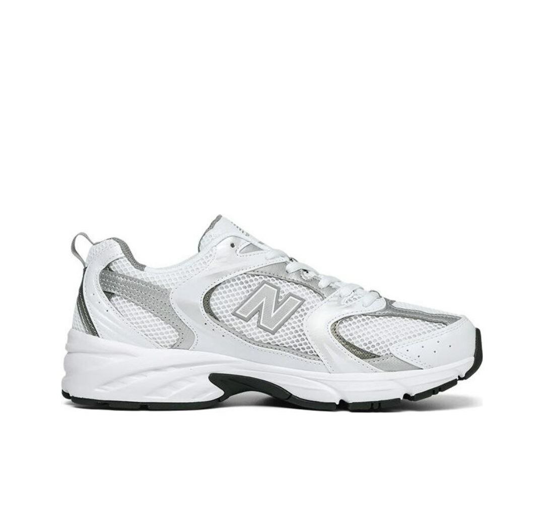 Кроссовки 530