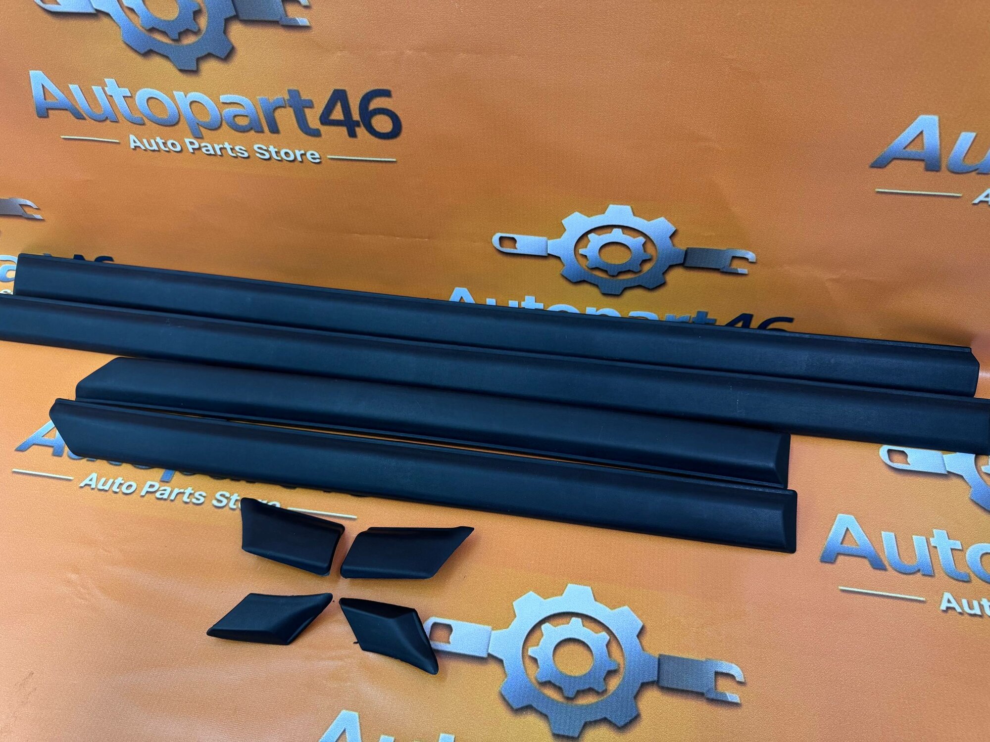 Молдинги дверей и крыльев фольксваген гольф 3 (полный комплект) 1992-1999 год