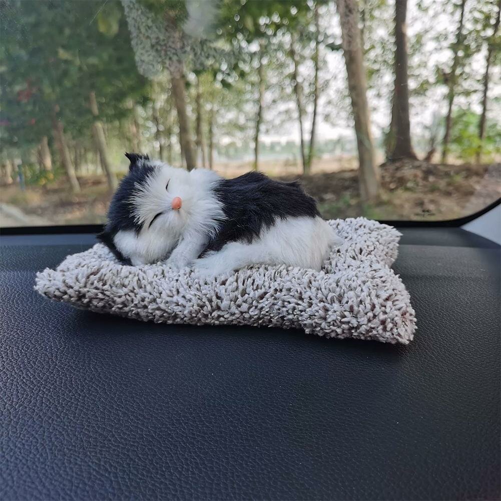 Мягкая игрушка кошка в машину на панель авто