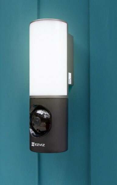 Камера видеонаблюдения EZVIZ CS-LC3, ИК-подсветка, 4Мп, с прожектором, Wi-Fi, черная