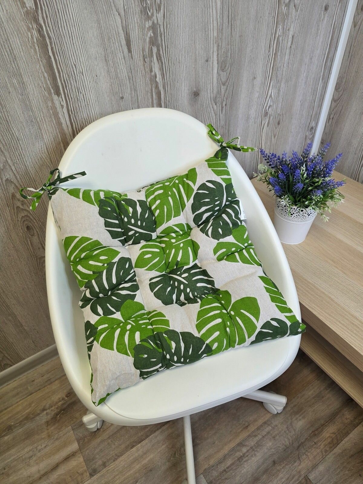 Подушка на стул квадратная 45*45см листья