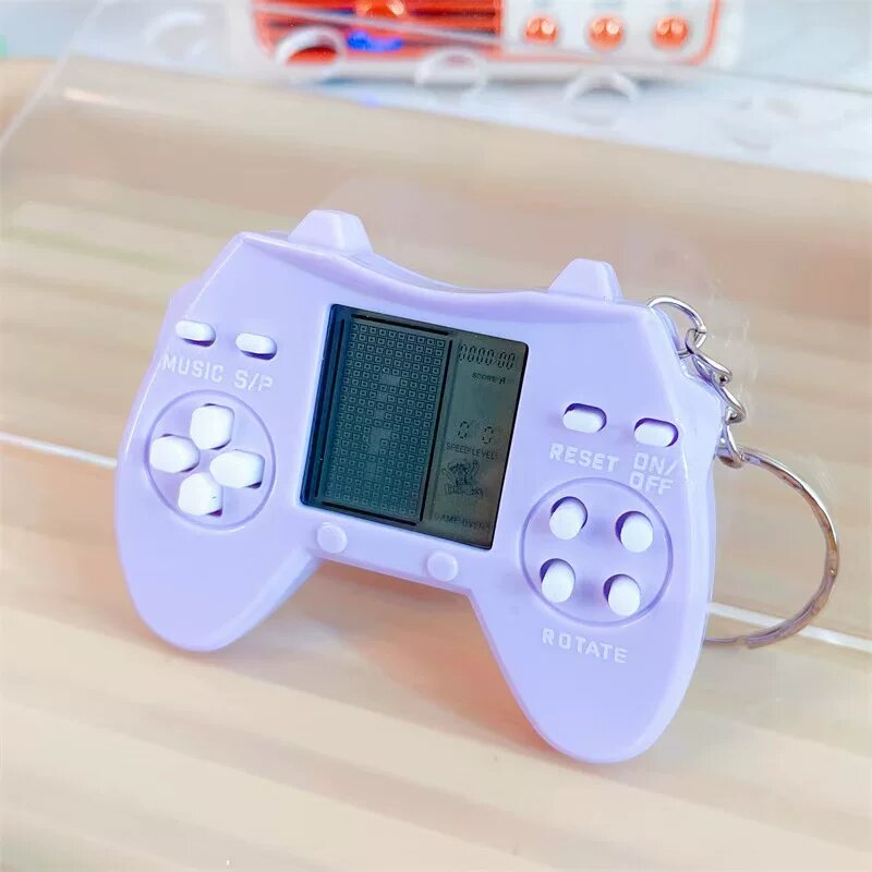 Портативная игровая консоль с 26 ретро-играми - Мини-брелок в мака фиолетовом цвете для образовательной игры