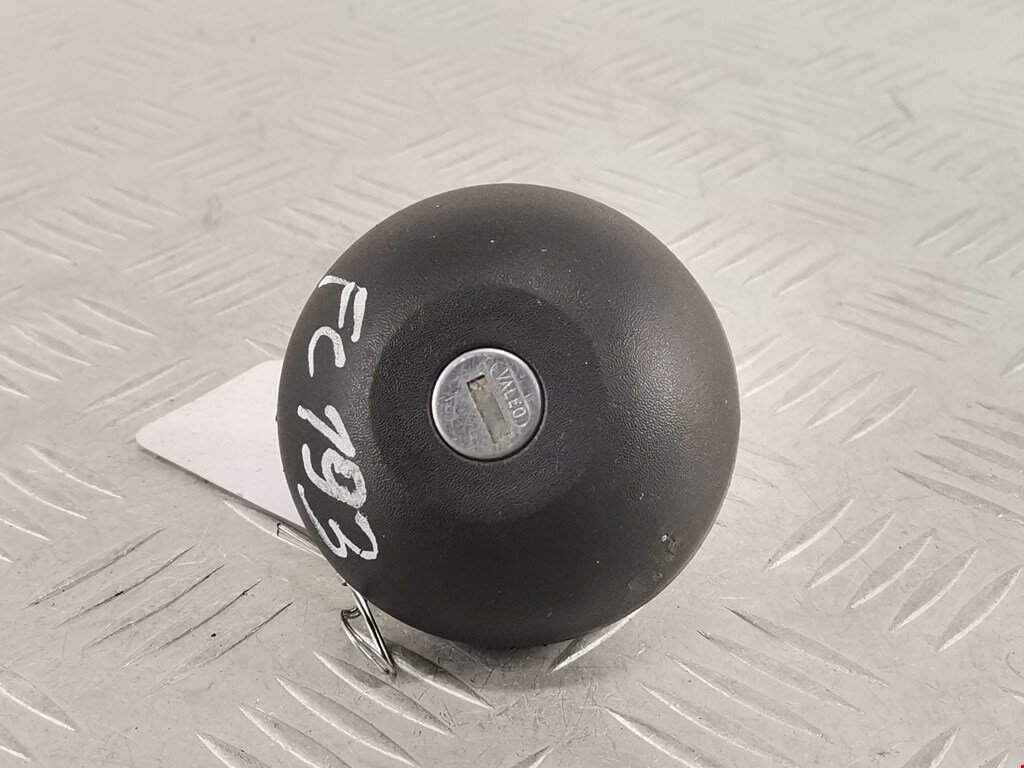 Крышка топливного бака Renault Duster 1 172515451R арт. 1421541