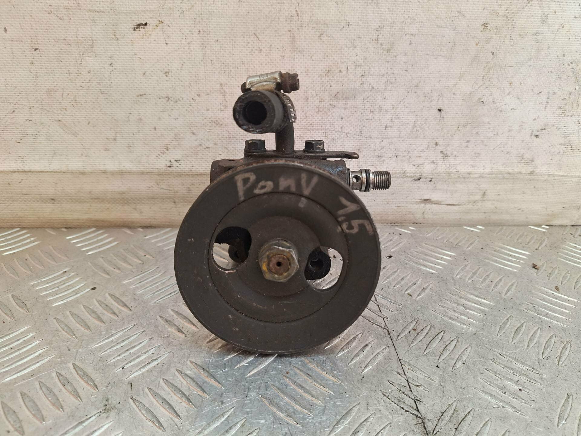 Насос гидроусилителя руля Hyundai Pony 2 (1982 - 1990) 5711024100