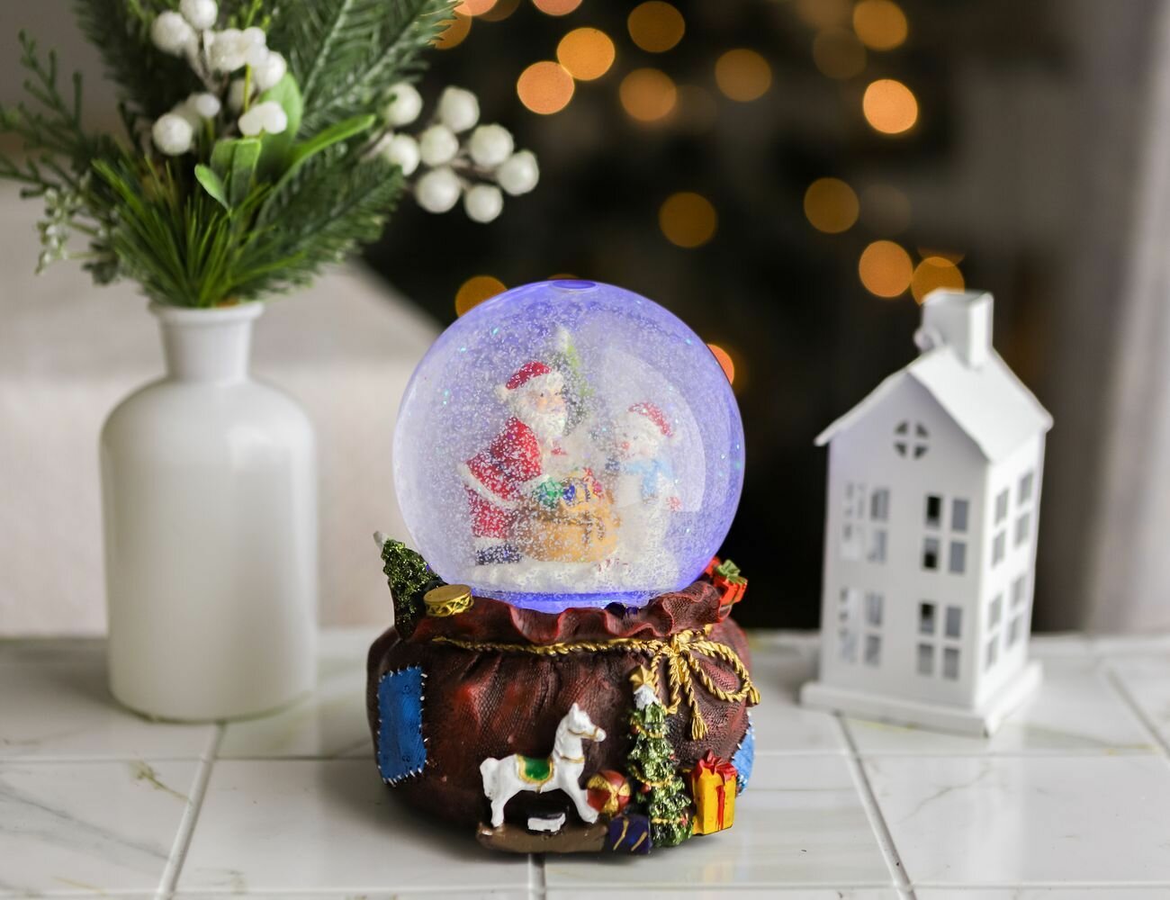 Снежный шар музыкальный подарочное настроение, подсветка, снежный вихрь, 15 см, батарейки, Sigro 50-1197