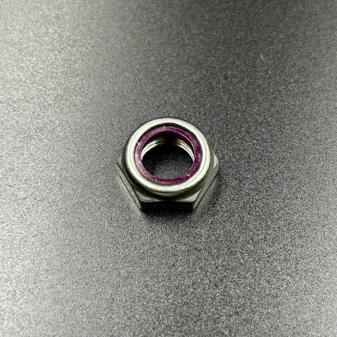 Гайка подвески Mercury/Mercruiser (Quicksilver), OEM номер: 11-826709117; 826709117