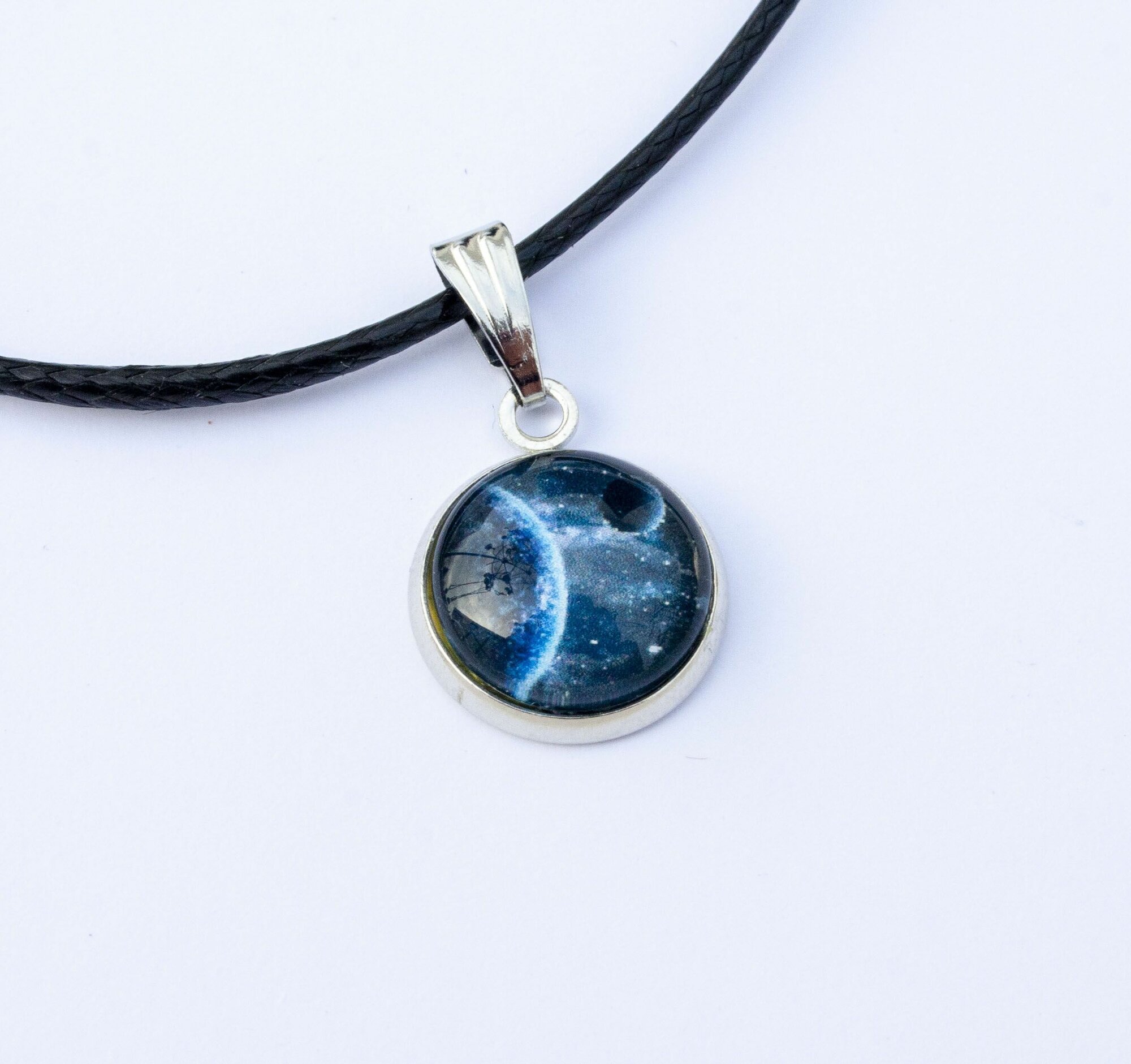 Подвеска, стекло