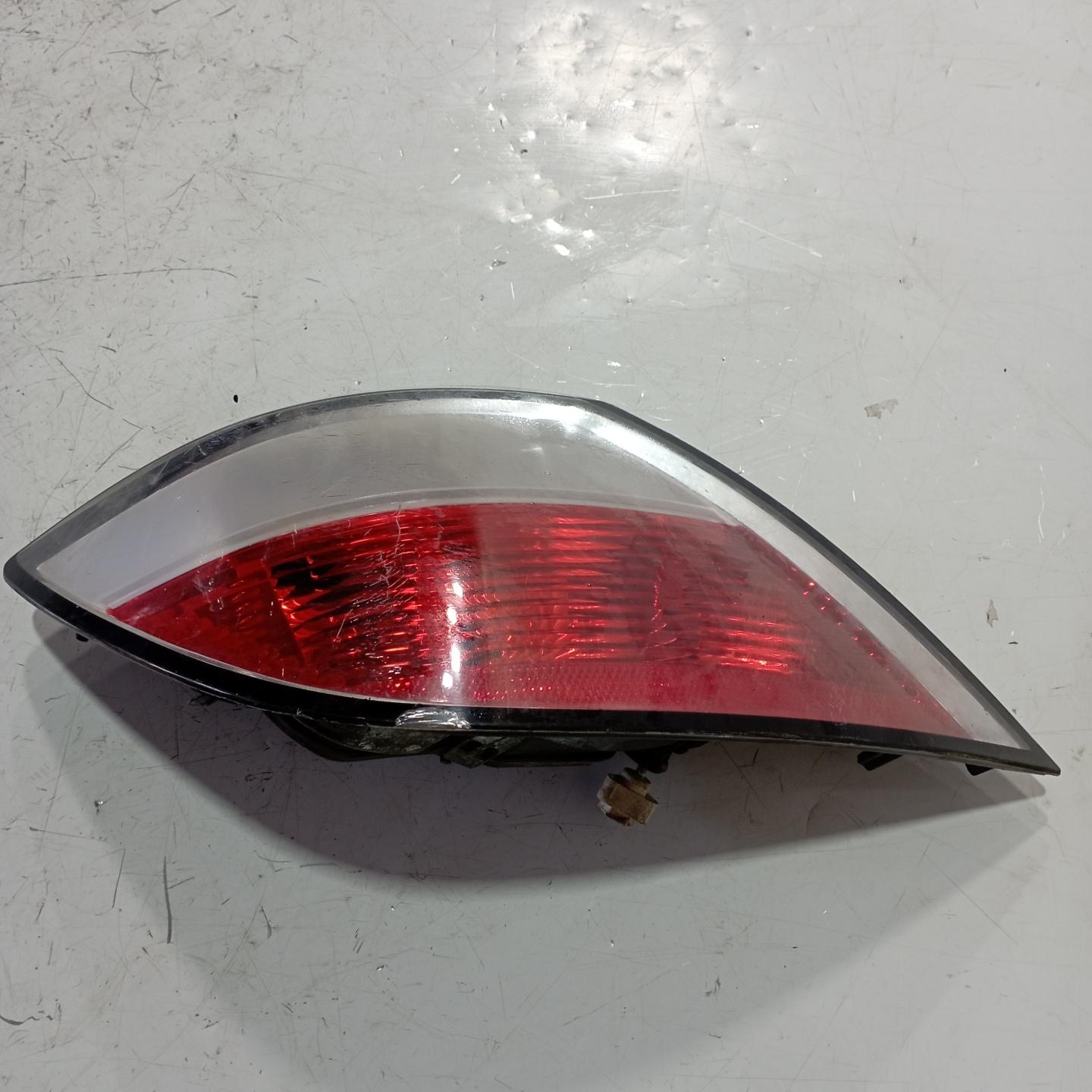 Фонарь задний правый Opel Astra H (2004 - 2007) 93190305