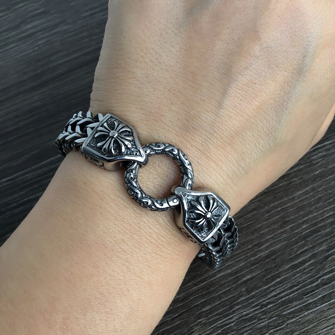 Плетеный браслет