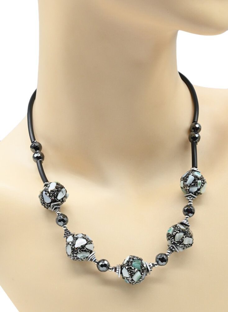 Колье, перламутр