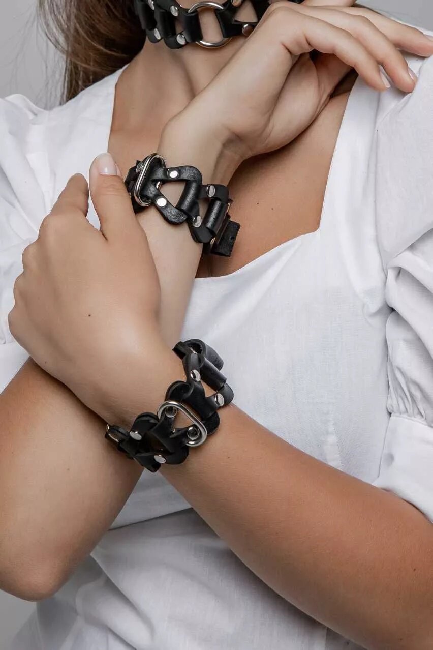 Наручники - "Плетеные из элементов"