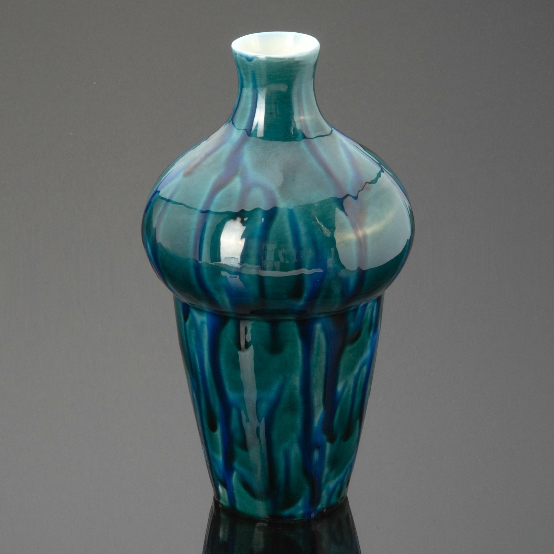 Ваза "День, ночь" маленькая, по модели О. П. Гагнидзе, Конаковский фаянсовый завод