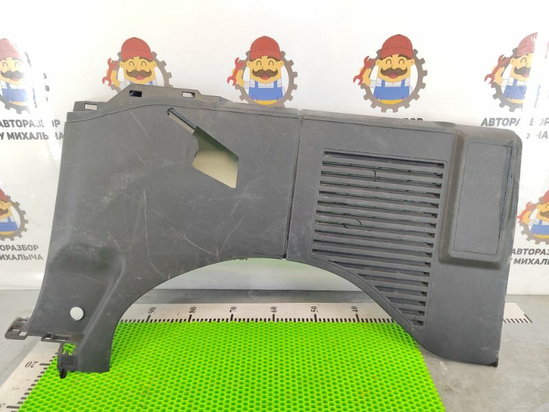 Обшивка багажника задняя правая Peugeot Partner 968142007