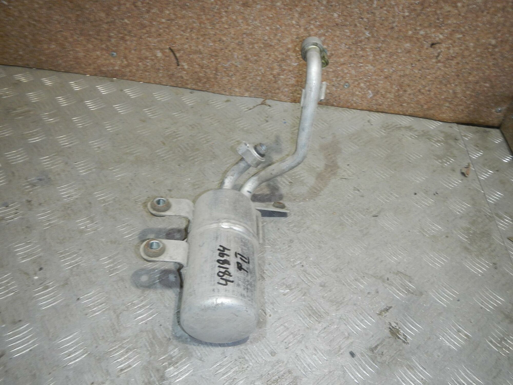 Б/У Осушитель системы кондиционирования, Ford (Форд)-FOCUS 2 (05-08) FORD FOCUS 2 (05-08) без повреждений. 481894 FORD а...