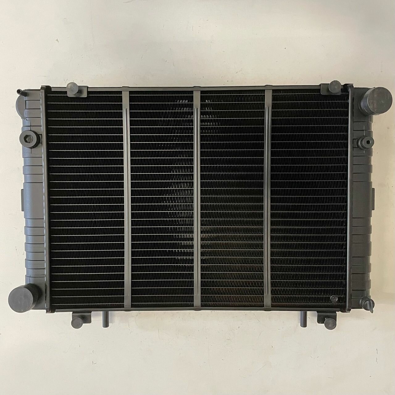 Радиатор медный Газель 3х-ряд. ЗМЗ 405, 406, 409 (99г->) Kooshesh 3302-1301.010-33