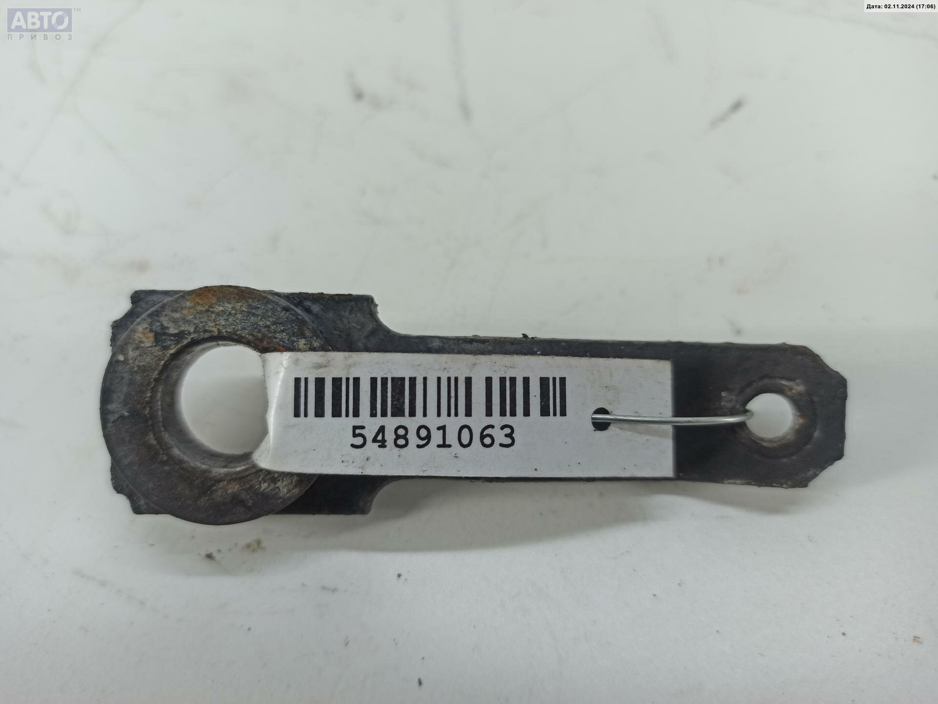 Кронштейн радиатора Audi 80 B4 (1991-1996)