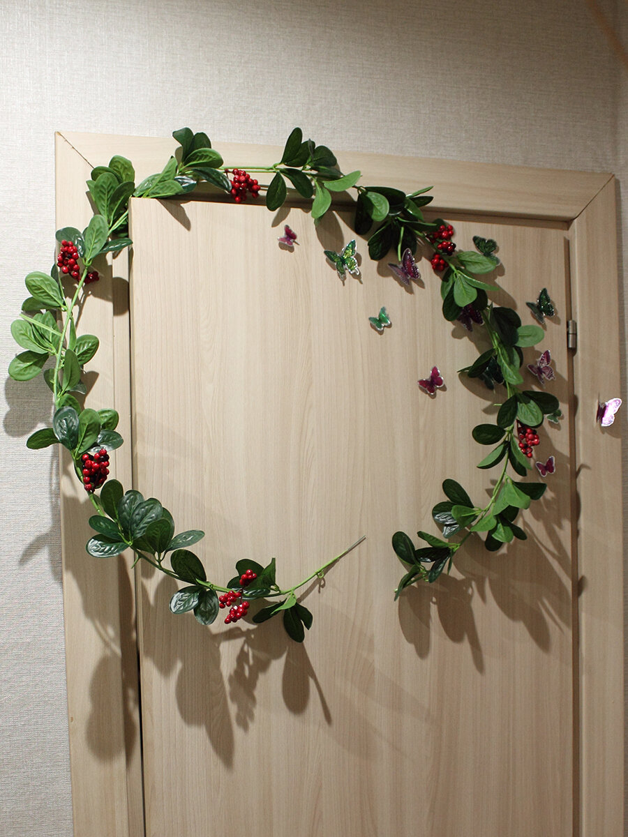 Искусственное растение Лиана искусственная с мелкими ягодами Е-00-63 /Искусственные цветы для декора/Декор для дома