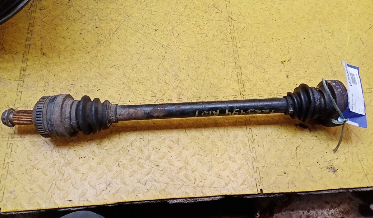 Полуось задняя 3-серия E46 BMW 33211229494